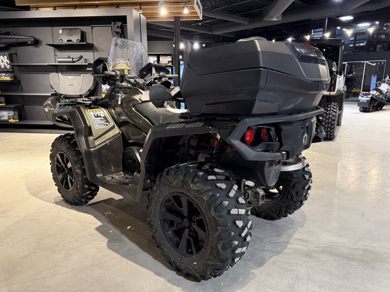 2022 OUTLANDER MAX XT 650 | Power Sports & Watersports Dealer ...