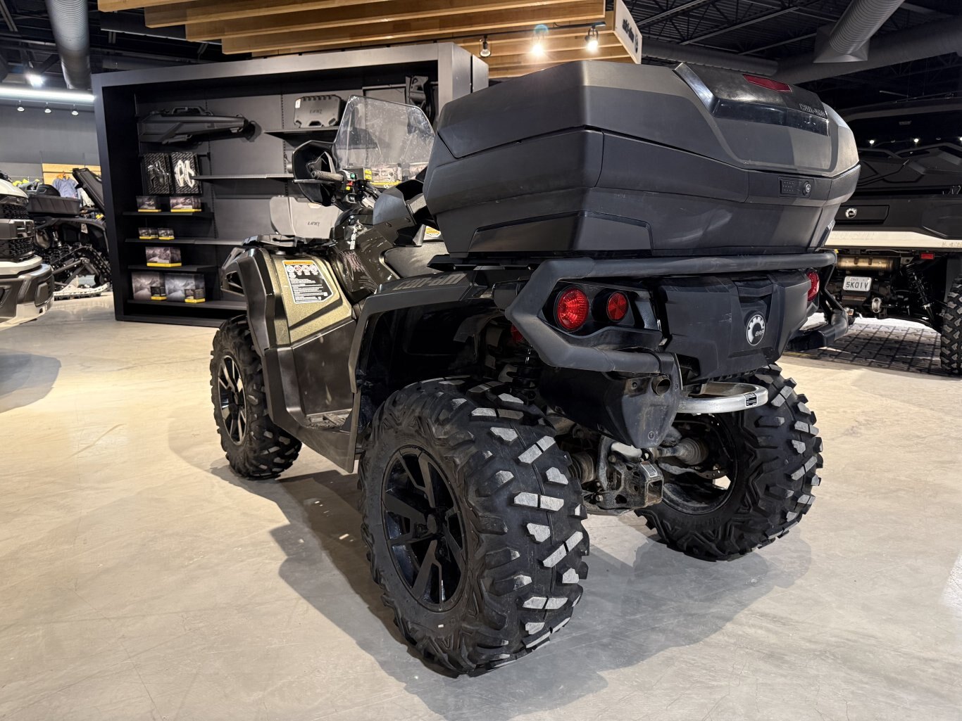 2022 OUTLANDER MAX XT 650 | Power Sports & Watersports Dealer ...