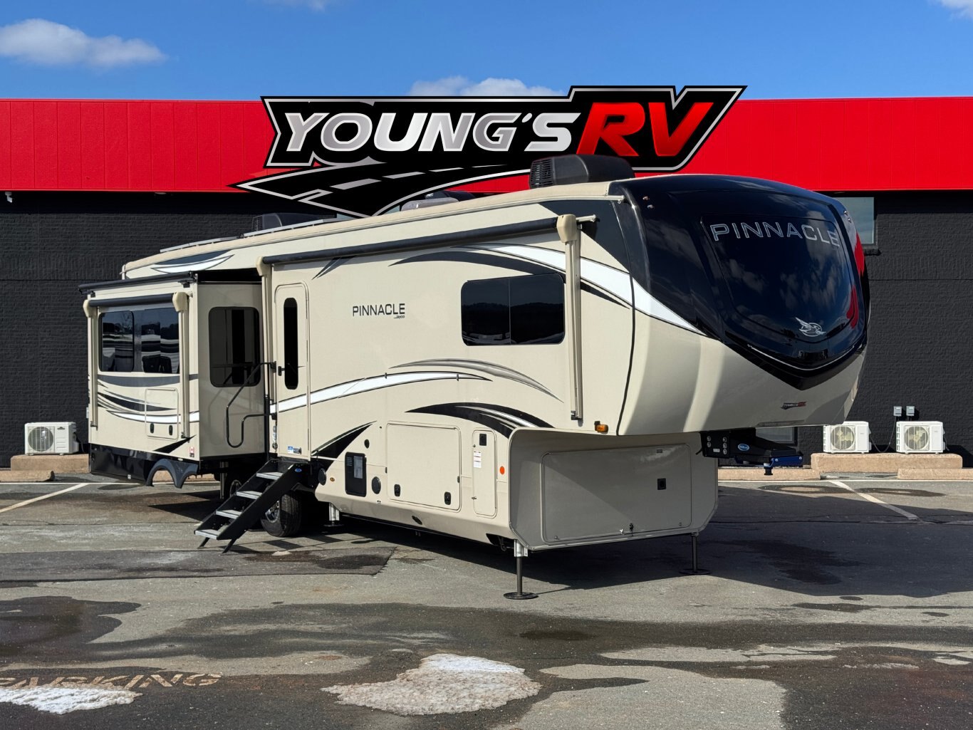 2022 Jayco Pinnacle 36SSWS | Young's RV | Making your RV lifestyle more ...