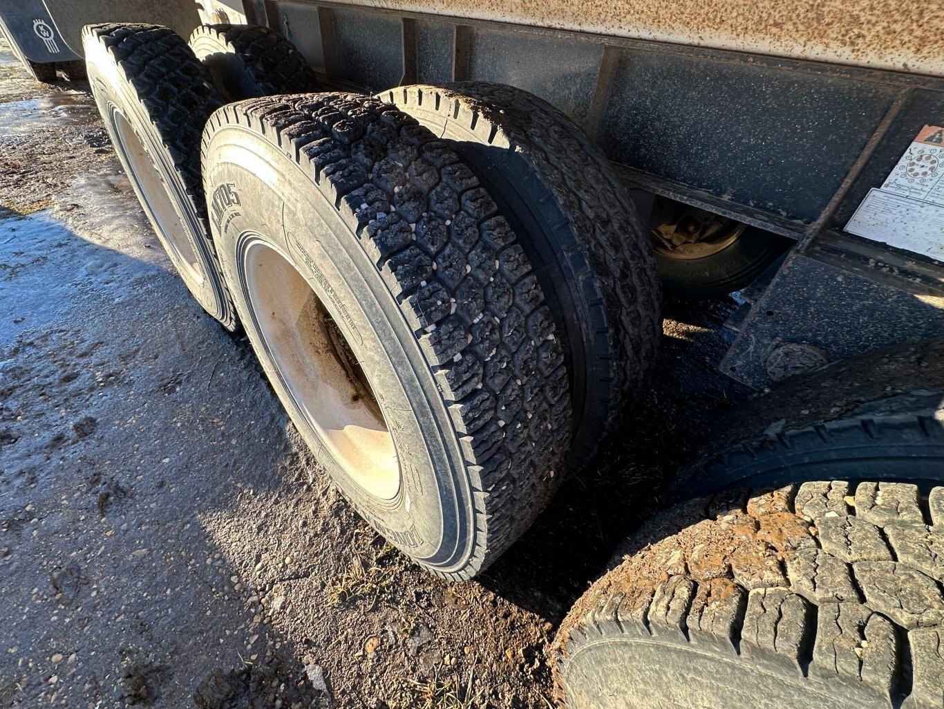 2017 Midland 30 ft Tri-axle Gravel Box Pup Trailer #11406 DP2017 ...