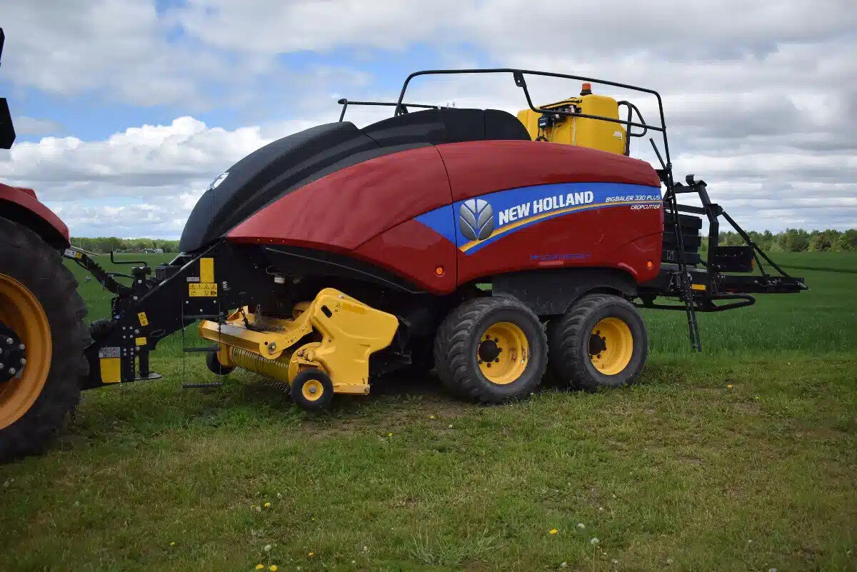 2021 New Holland BIG BALER 330 PLUS | 1000243 | New Holland Dealer in ...